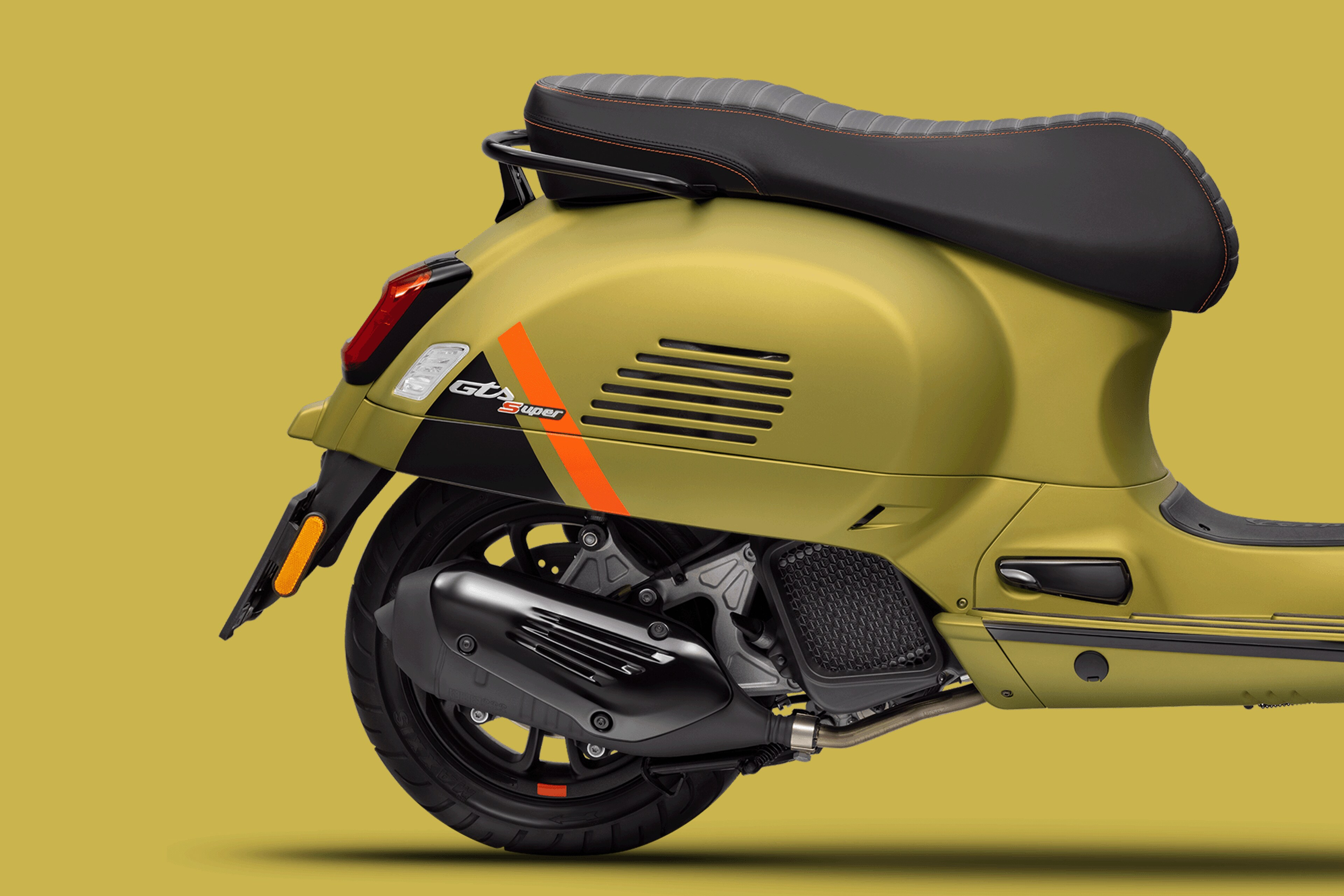 Vespa GTS Super Sport 300: price, consumption, colors