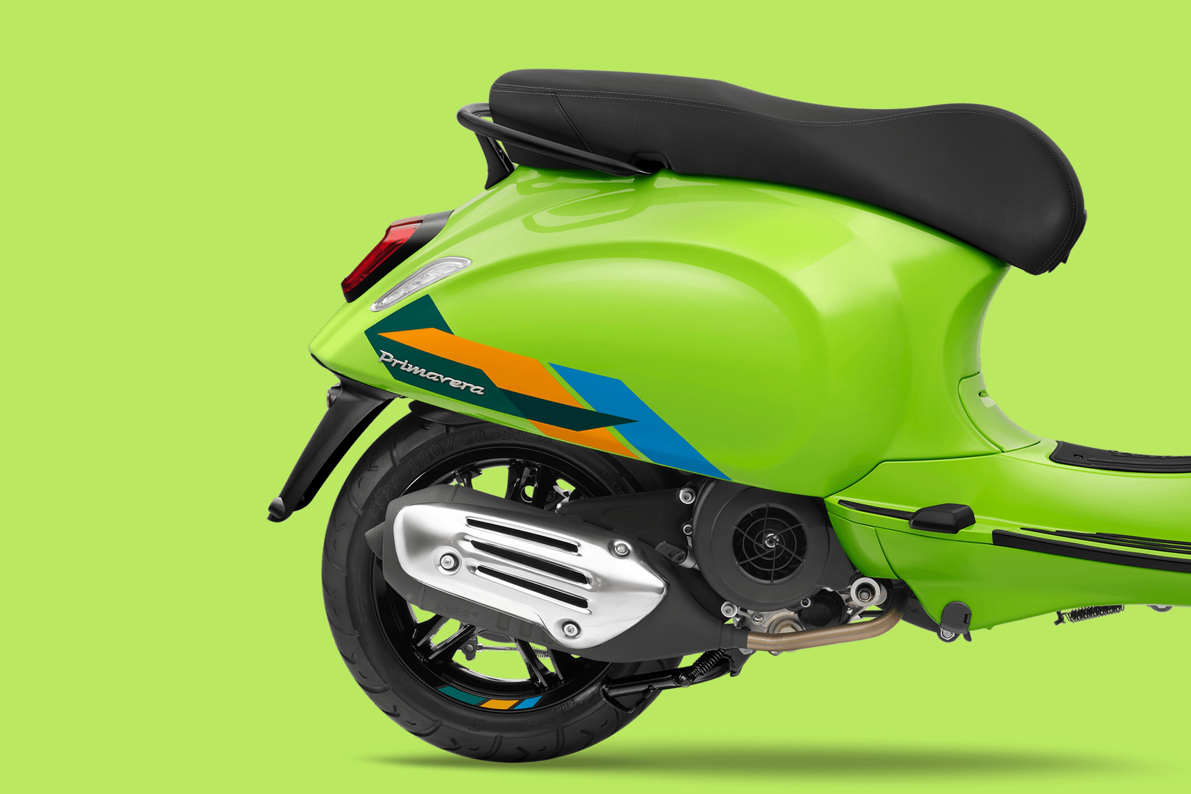 Vespa Primavera: snappy, agile, with 12 inch wheel rims