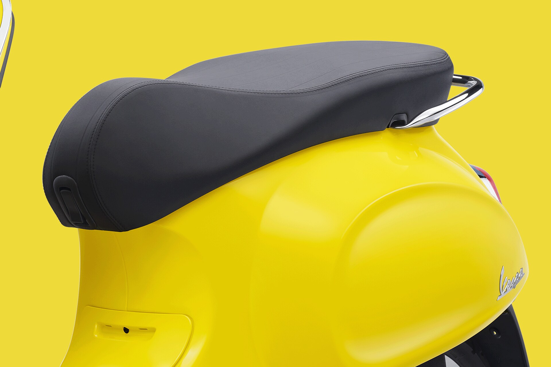 Vespa Primavera 150: harga, konsumsi, warna