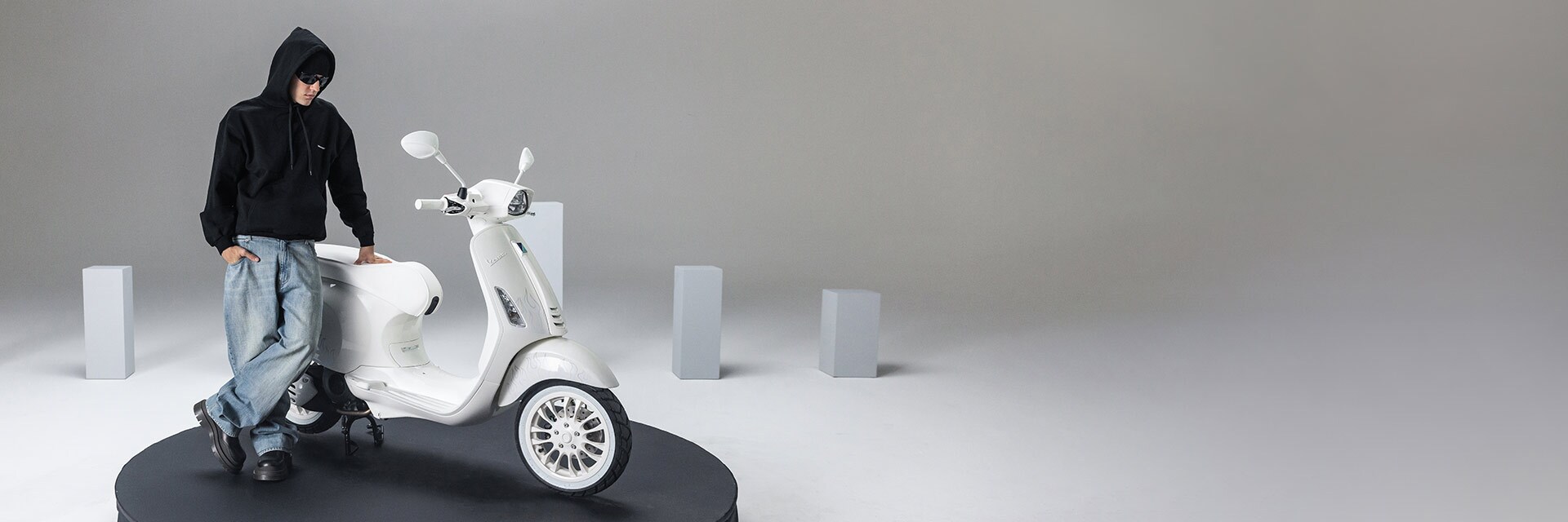 Vespa Piaggio, an Italian style icon since 1946 | Vespa.com