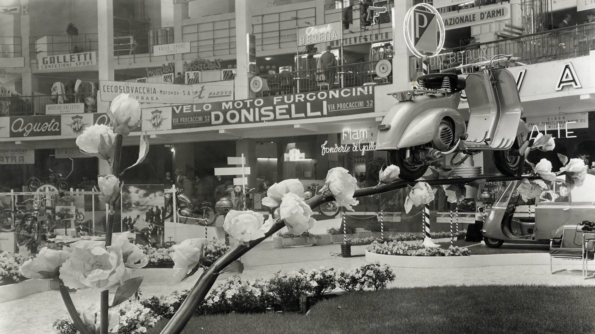 Spectacular: The Most Legendary Stage and Film Sets in History