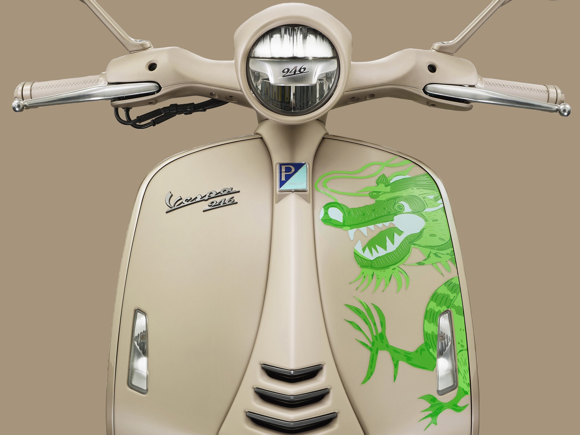 Vespa 946 Dragon 150: price, consumption, colors