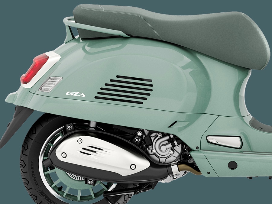 Vespa GTS 80th 310: price, consumption, colors