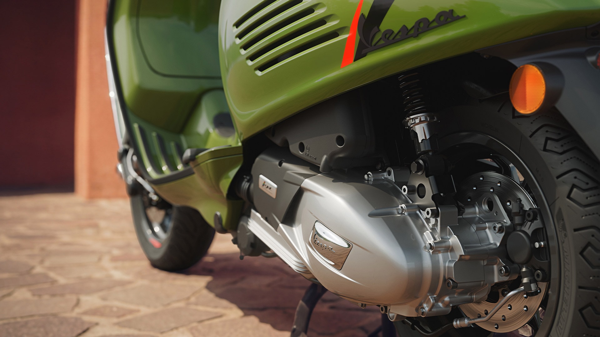 Vespa Sprint S: Wendiger, klassischer High-Tech Roller | Vespa DE