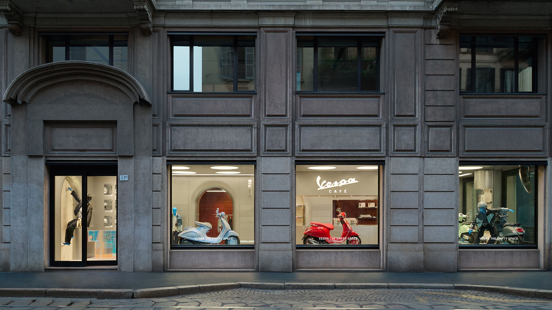 VESPA THE EMPTY SPACE | Vespa EN