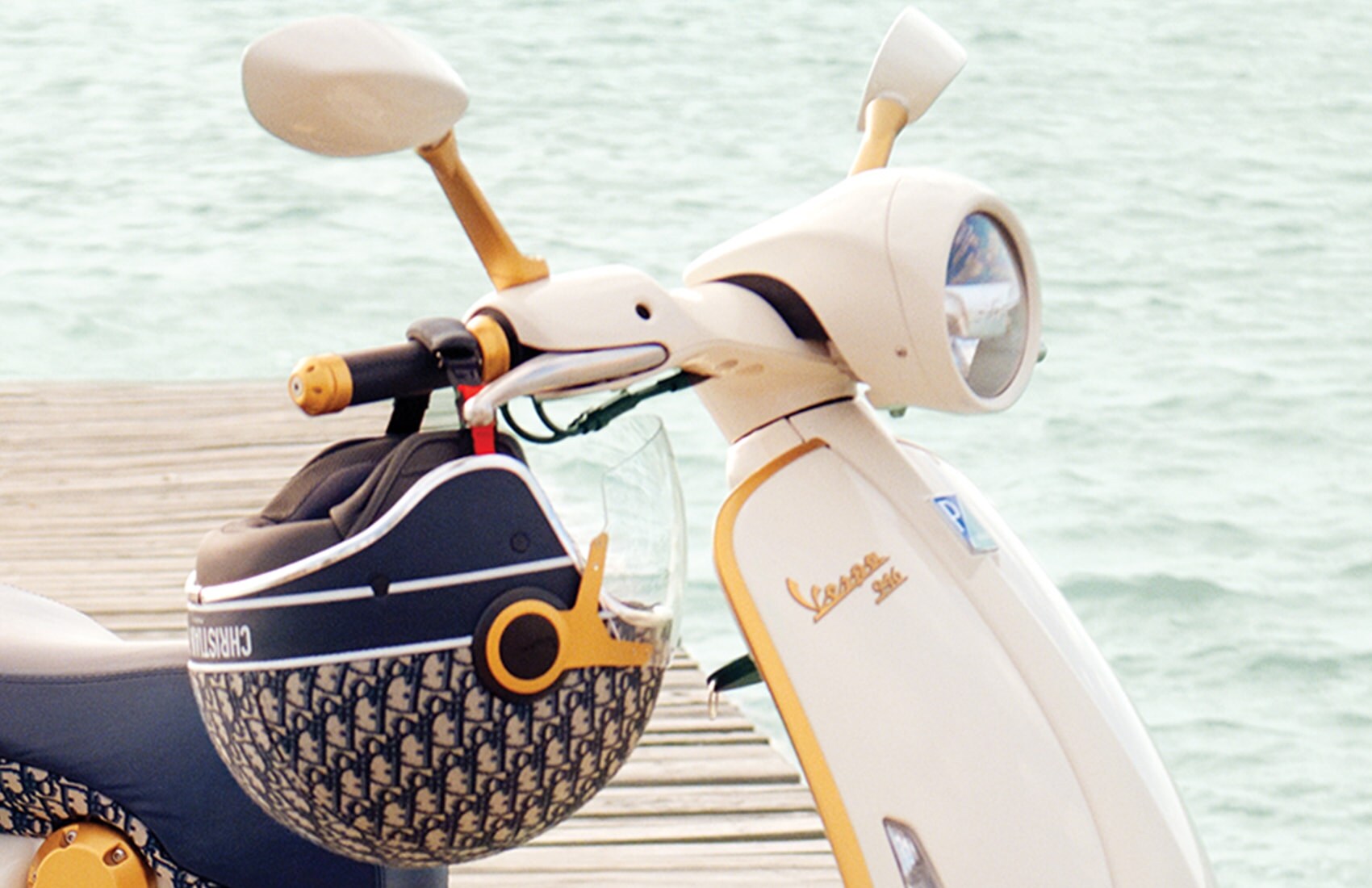 Vespa 946 Christian Dior